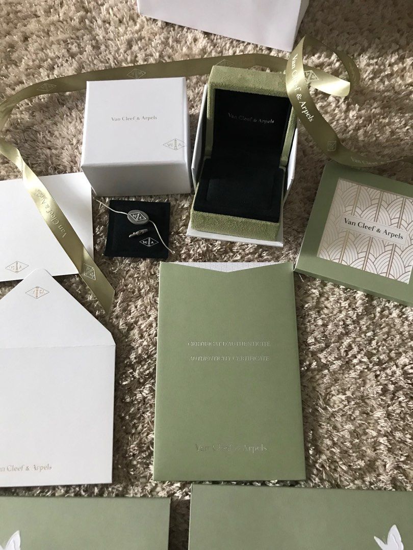 VAN CLEEF & ARPELS AUTHENTIC COMPLETE SET SEPERTI FOTO ALL 6 JUTA ...