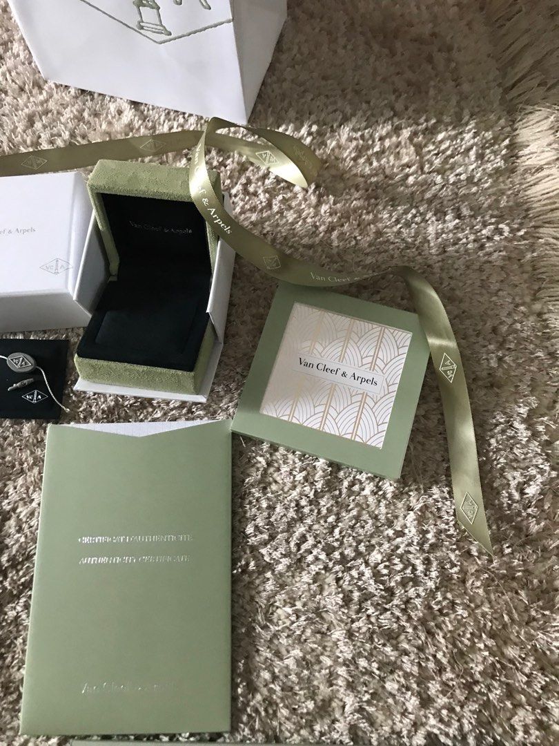 VAN CLEEF & ARPELS AUTHENTIC COMPLETE SET SEPERTI FOTO ALL 6 JUTA ...
