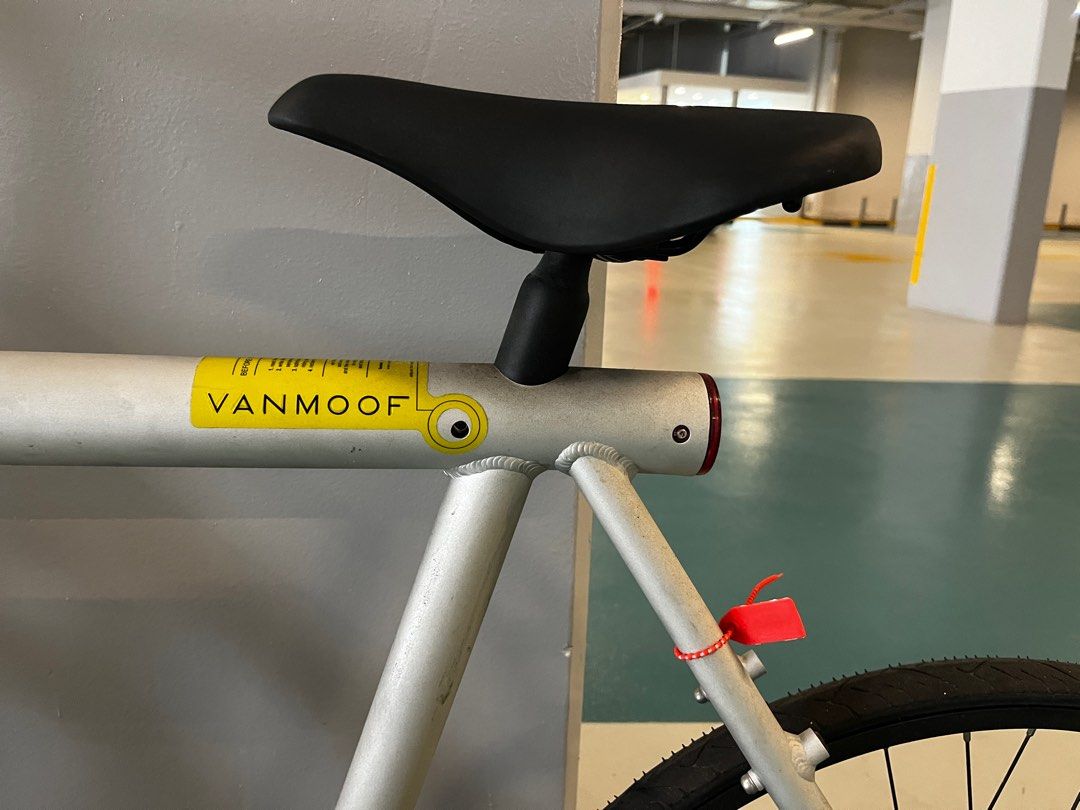 Van Moof Dutch bike, Sports Equipment, Bicycles & Parts, Bicycles on ...