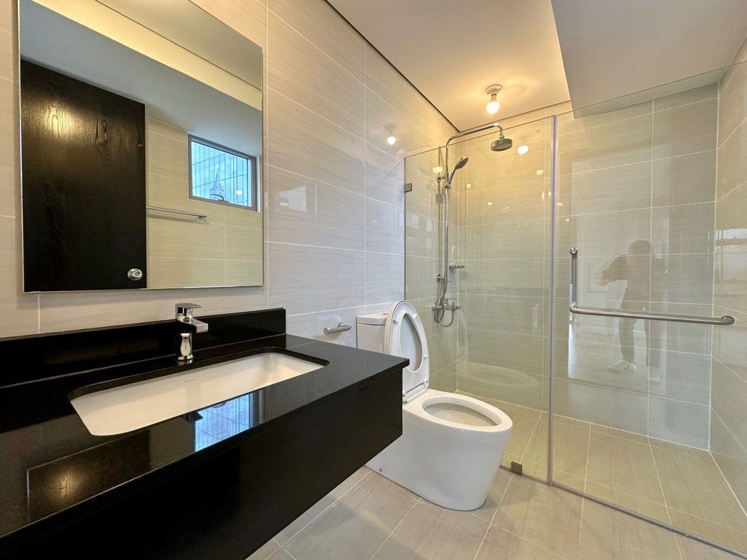 2Bedroom corner unit at Park Triangle Residence BGC Taguig City for ...