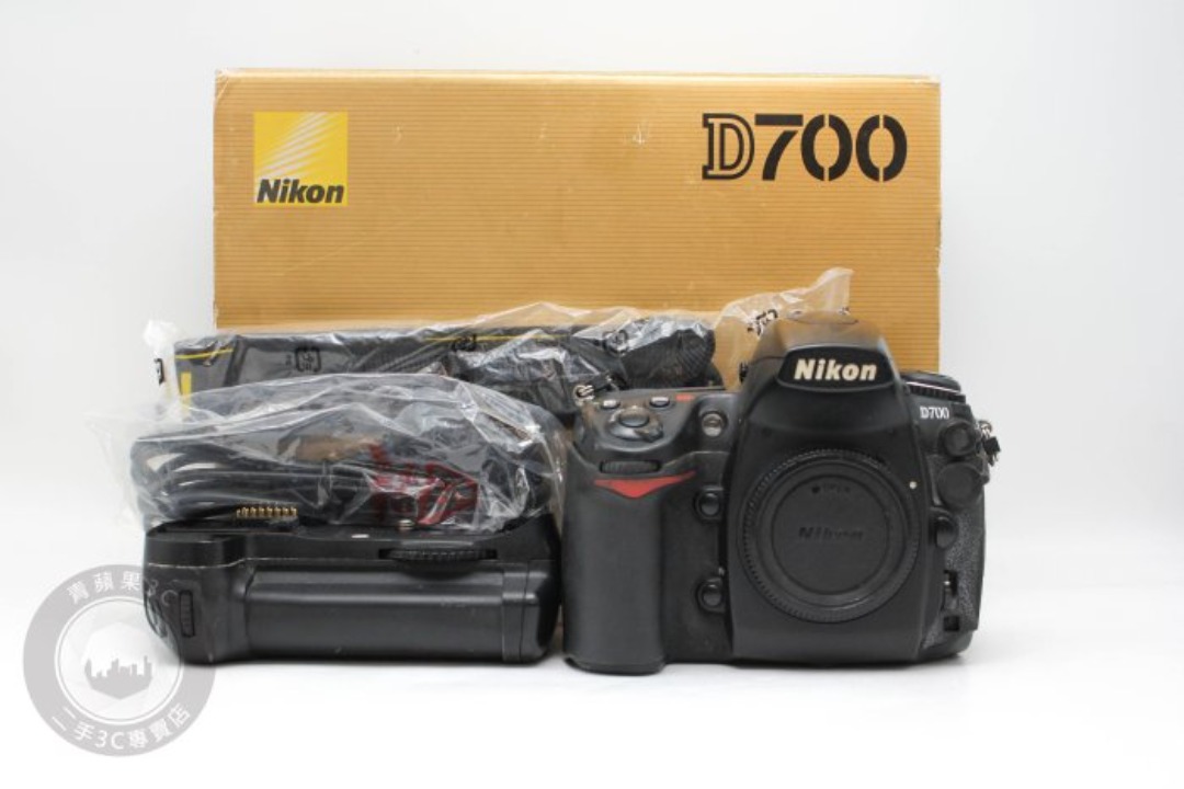 【台南橙市3C】Nikon D700 單機身 單眼相機 全片幅 全幅機 快門數1894XX #63368, 相機攝影, 相機在旋轉拍賣