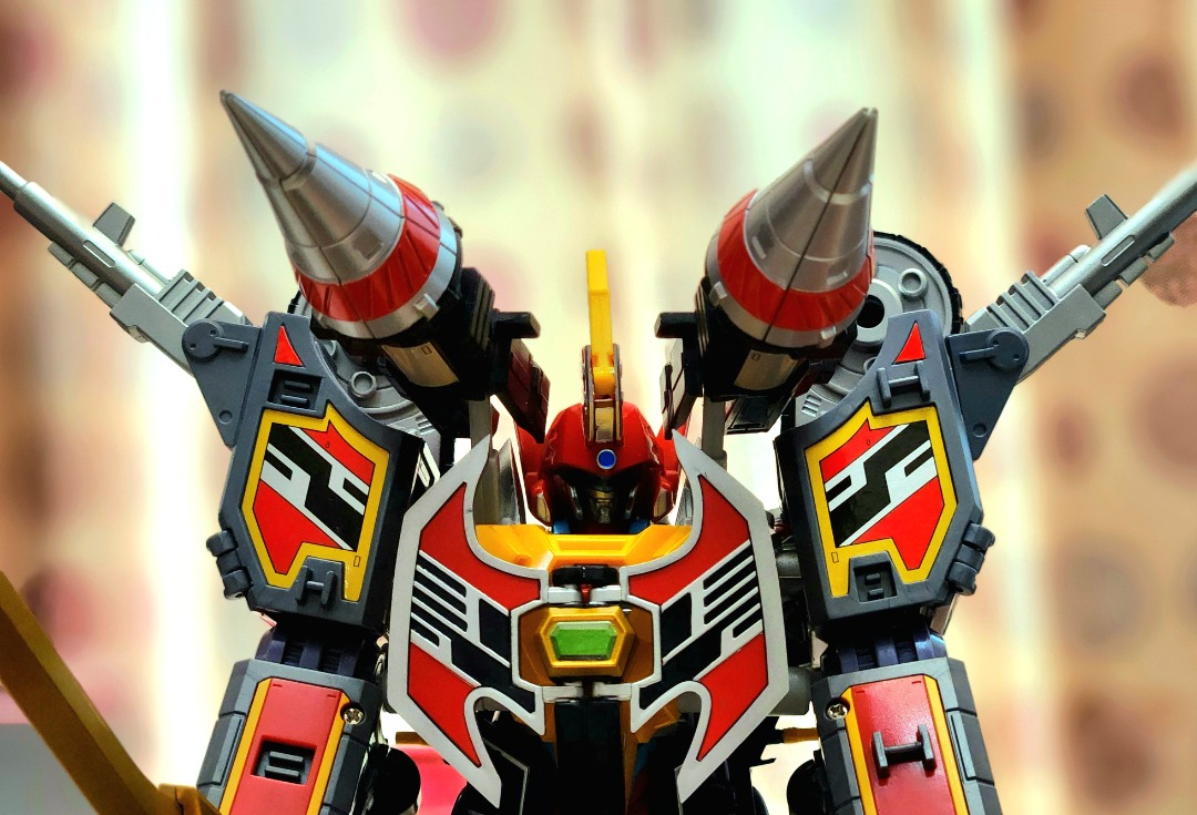 沒包裝 齊配件 正版GSC Goodsmile THE合體 DX 超合體超人 電光超人 古立特 Gridman, 興趣及遊戲, 玩具 & 遊戲類 - Carousell