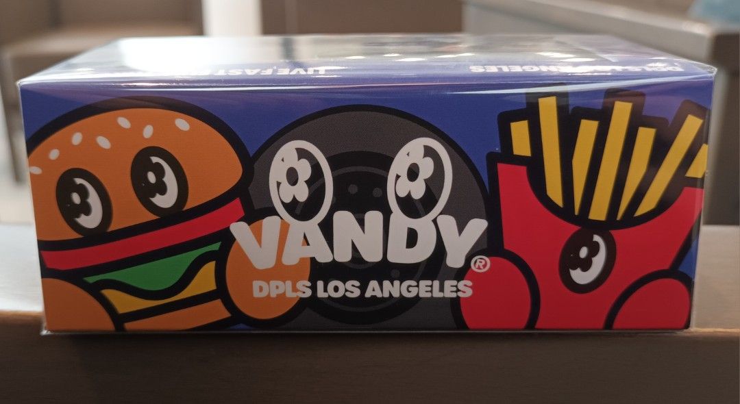 現貨少量再販 DPLS VANDY THE PINK 1:64 NISSAN SKYLINE GT-R R34 COMPLEXCON HONG ...