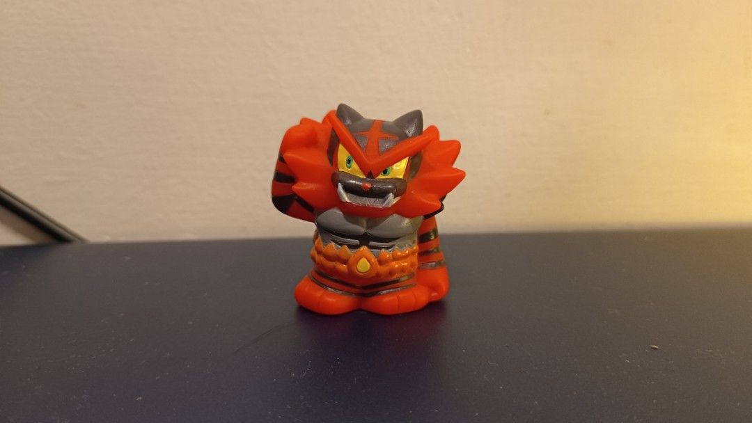 Alola Fire Starter Incineroar Bandai Pokemon Kids Finger Doll ...