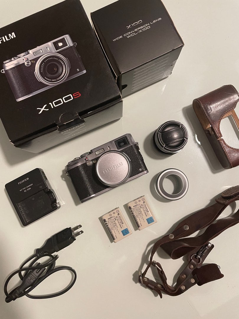 Fujifilm X100s Set (with wide conversion lens and leather camera case), Photography, Cameras on ...