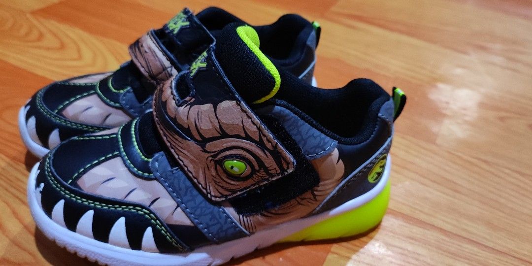 Jurassic world T.REx shoes, Babies & Kids, Babies & Kids Fashion on ...