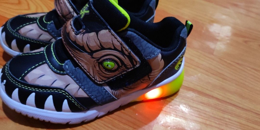 Jurassic world T.REx shoes, Babies & Kids, Babies & Kids Fashion on ...