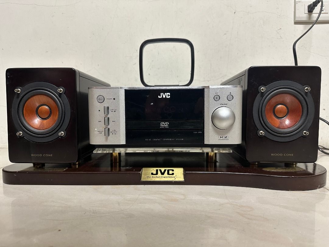 JVC CA EXA3 DVD CD USB 床頭音響 全機功能 全音域 木振膜核桃實木音箱 原廠遙控器, 耳機及錄音音訊設備, 音樂播放裝置 MP3及CD 播放器在旋轉拍賣
