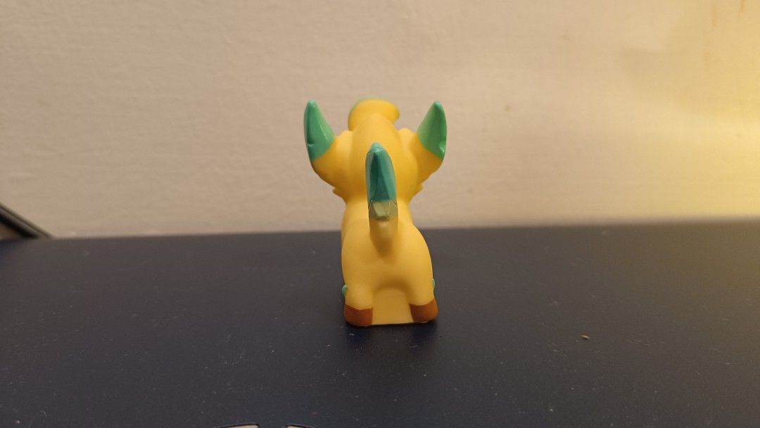 Leafeon Bandai Pokemon Kids Finger Doll / Fingerdoll / Finger Puppet ...