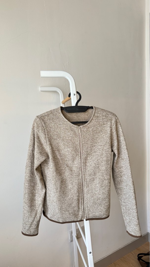 Muji - Fleece Jacket, Fesyen Wanita, Pakaian Wanita, Baju Luaran di Carousell