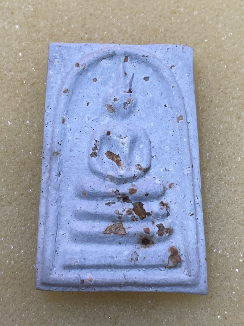 PHRA SOMDEJ WAT INN BE2543, Hobbies & Toys, Religious Items on Carousell
