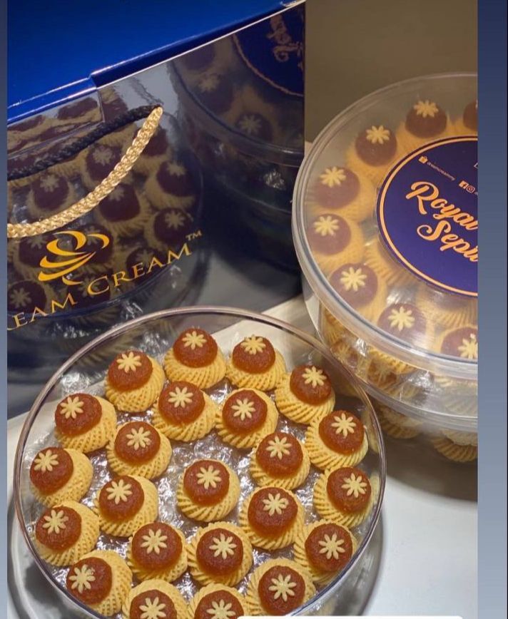 Royal tart sepit nenas pineapple tart cookies raya 2024, Food & Drinks ...