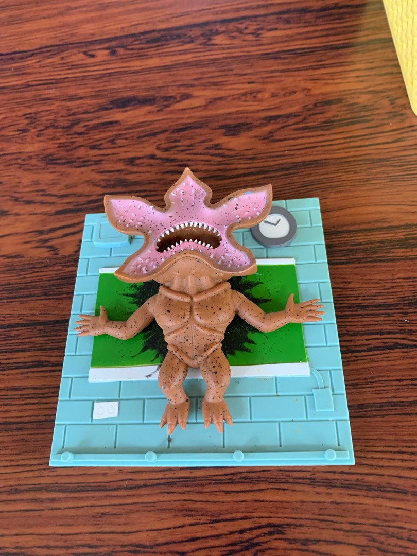 Stranger things Demogorgon, Hobbies & Toys, Memorabilia & Collectibles ...