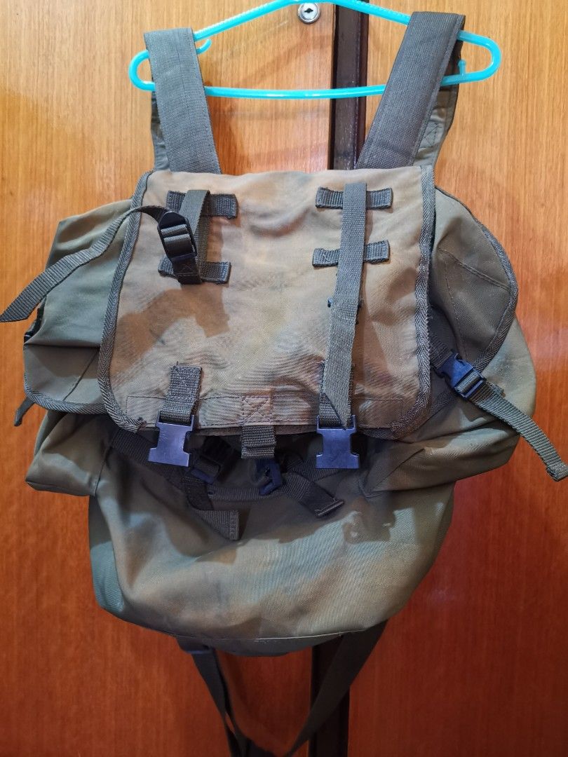 Vintage Army Backpack, Men's Fashion, Bags, Backpacks on Carousell