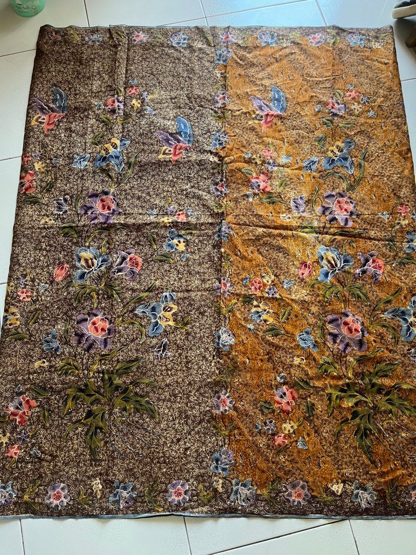 VINTAGE KAIN BATIK SARONG, Women's Fashion, Dresses & Sets, Traditional ...