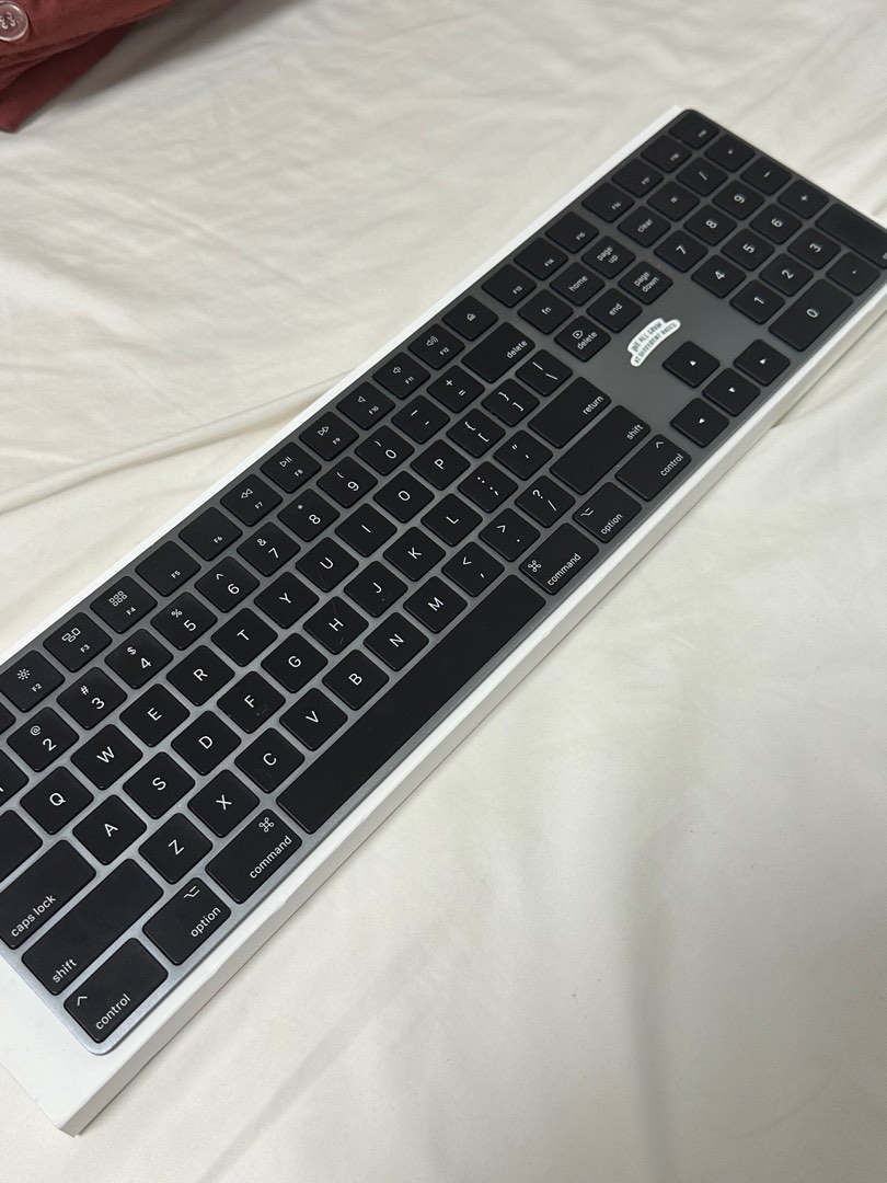 apple magic keyboard black with numpad, Computers & Tech, Parts ...