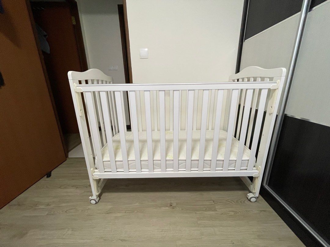 7 in 1 convertible baby cot - drop gate, Babies & Kids, Baby Nursery ...