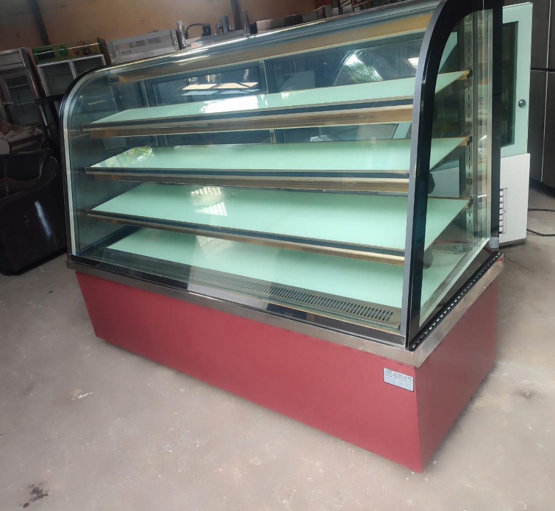 Berjaya Cake Chiller Show Case Chiller Bakery chicken pie cookie bread ...