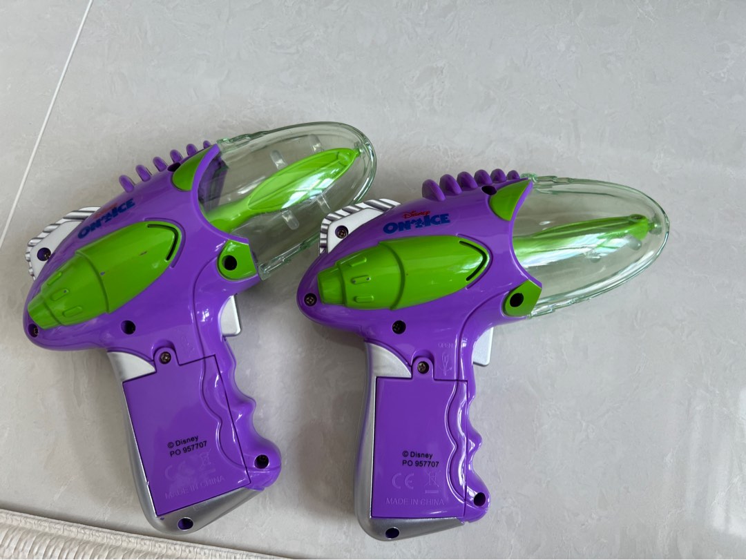 Disney on Ice: Toy Story Buzz Lightyears Gun with Sound & Light ...
