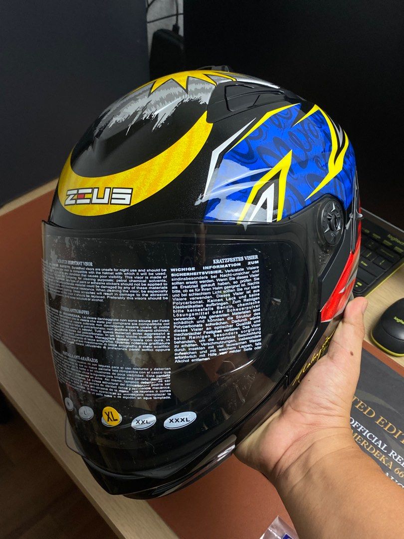 Helmet Zeus Dua Alam G-613 Merdeka Edition, Motorbikes on Carousell