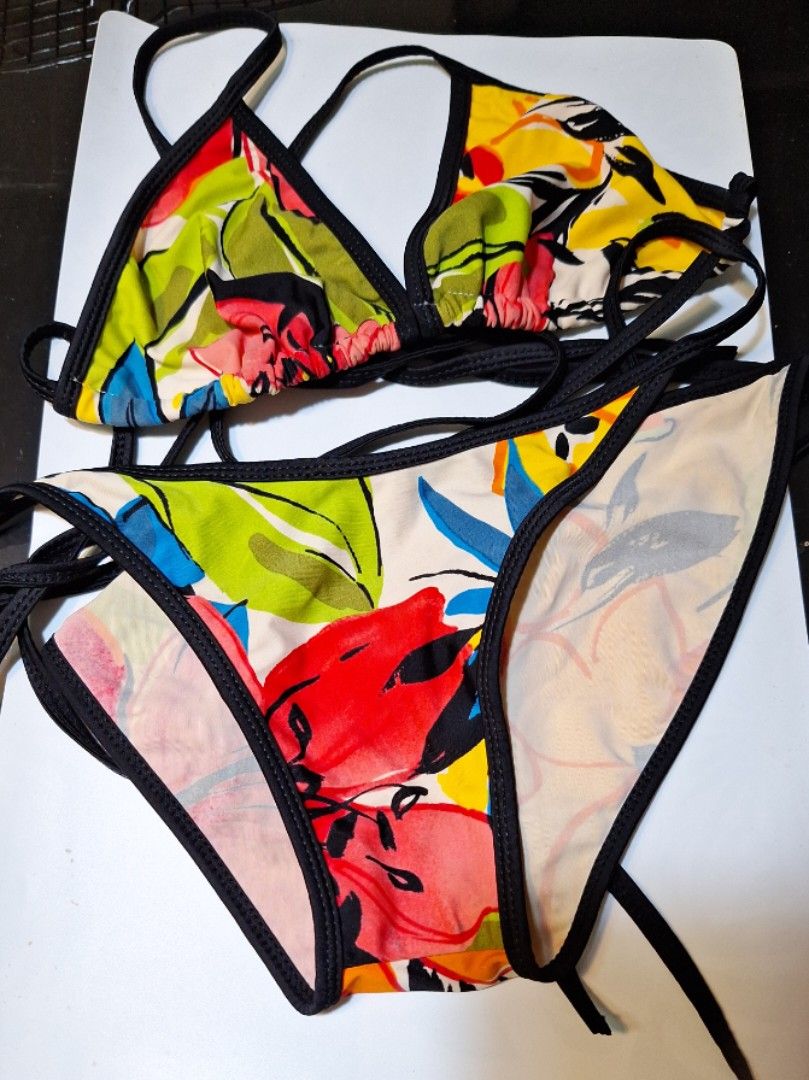 New Floral Bikini With Padding, Women's Fashion, Swimwear, Bikinis ...