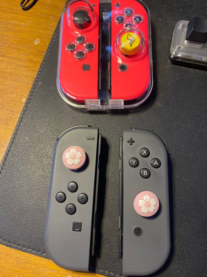 Nintendo Switch Joycons (Red), Video Gaming, Gaming Accessories, Controllers on Carousell