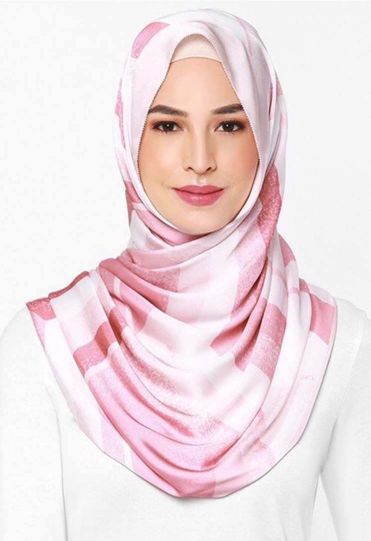 The Malaysia Duck Scarf - Kuih Lapis, Women's Fashion, Muslimah Fashion ...