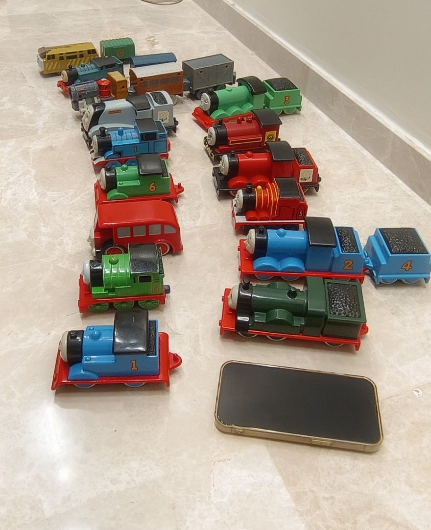 Thomas the Trains (Large), Hobbies & Toys, Toys & Games on Carousell