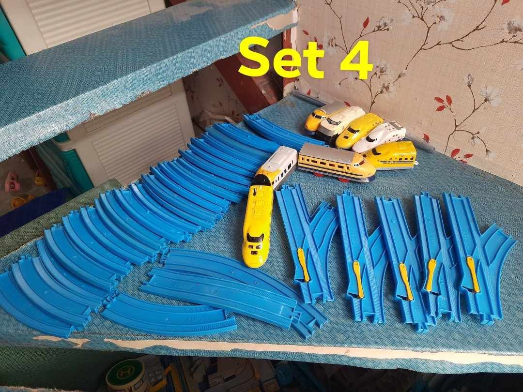 TOMY TRAIN MOTORIZED WITH TRACKS, Hobbies & Toys, Toys & Games on Carousell
