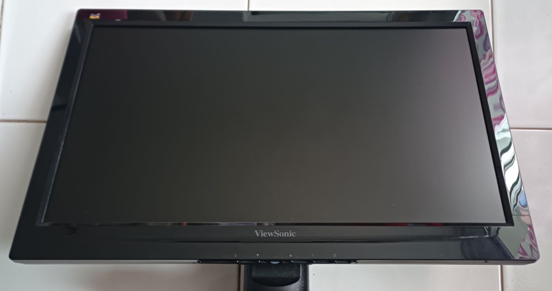 Viewsonic 20 inch monitor, Computers & Tech, Parts & Accessories ...