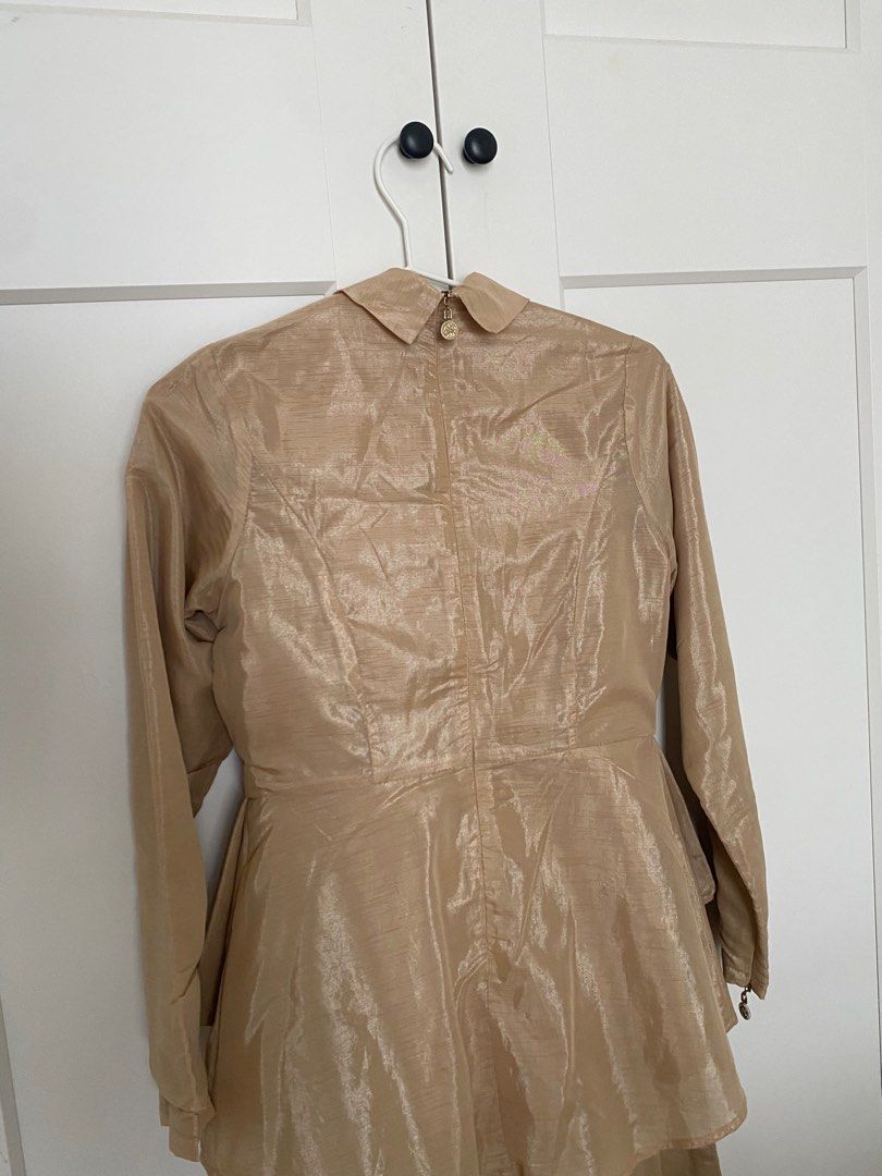 Aere Eryn kebaya in Gold, Women's Fashion, Muslimah Fashion, Baju ...