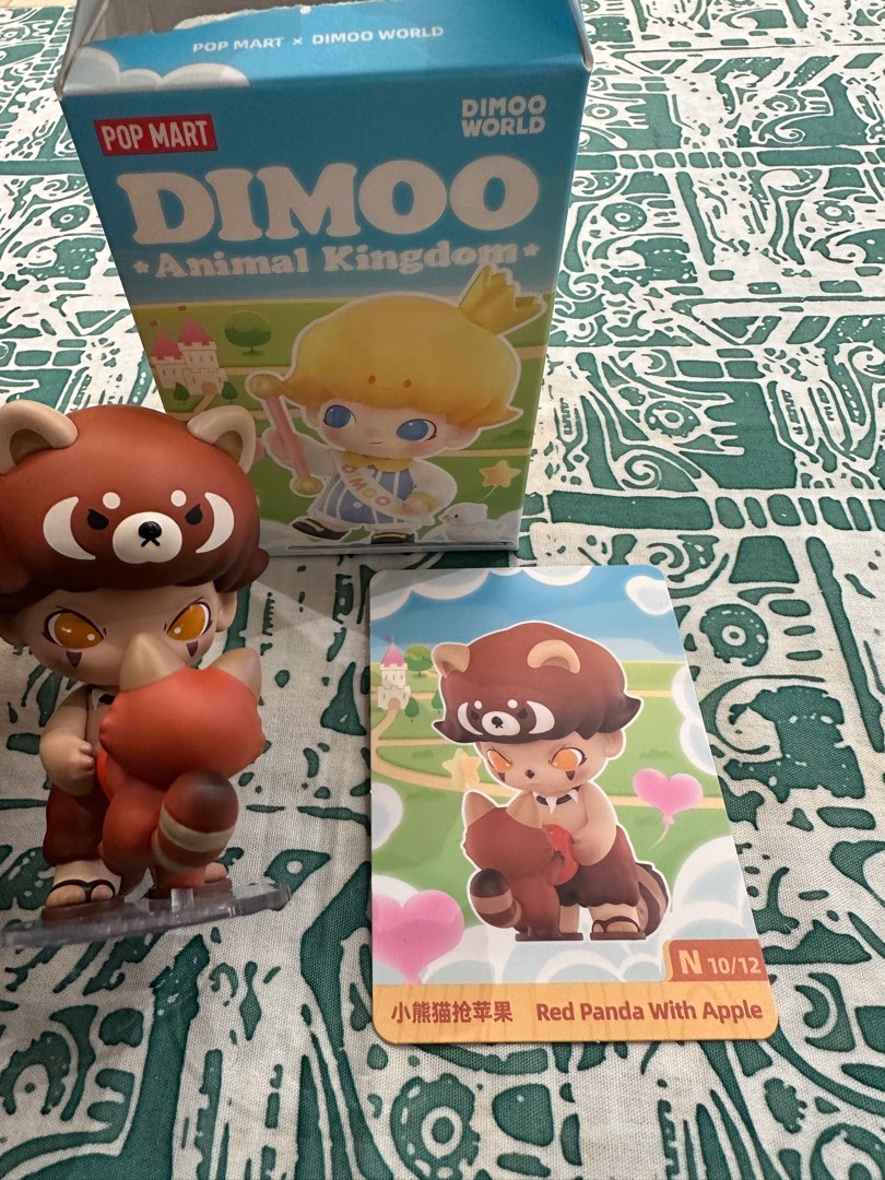 Dimoo Animal Kingdom Series Red Panda with Apple, Hobbies & Toys ...