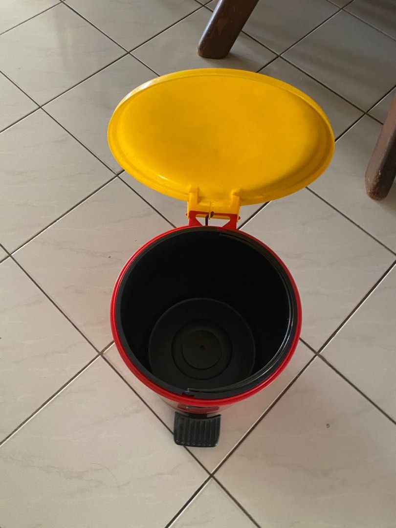 Dusbin with pedal, Furniture & Home Living, Cleaning & Homecare ...