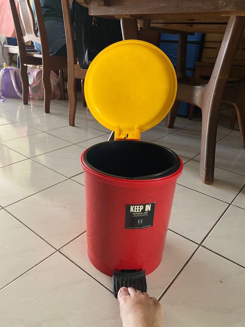 Dusbin with pedal, Furniture & Home Living, Cleaning & Homecare ...