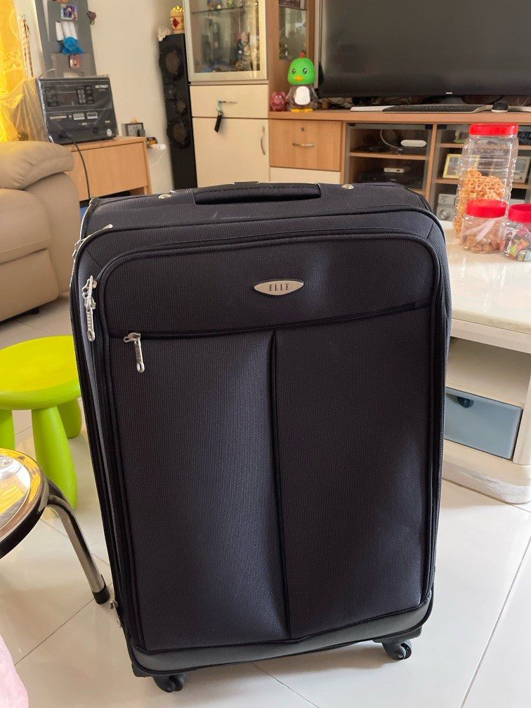 Elle Lugage 26 incj, Hobbies & Toys, Travel, Luggages on Carousell