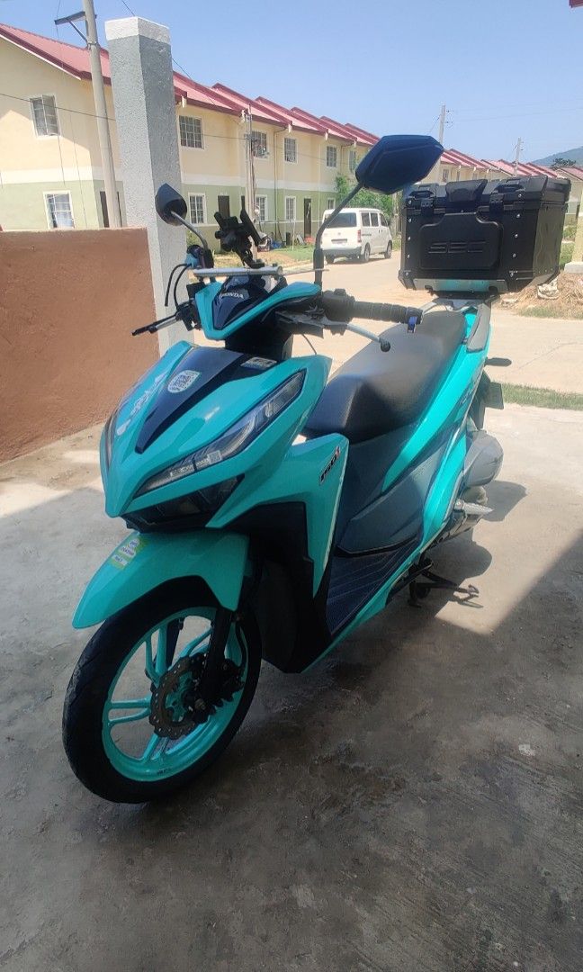 Honda Click 150i V2 2019 + SEC Topbox 55L, Motorbikes, Motorbikes for ...