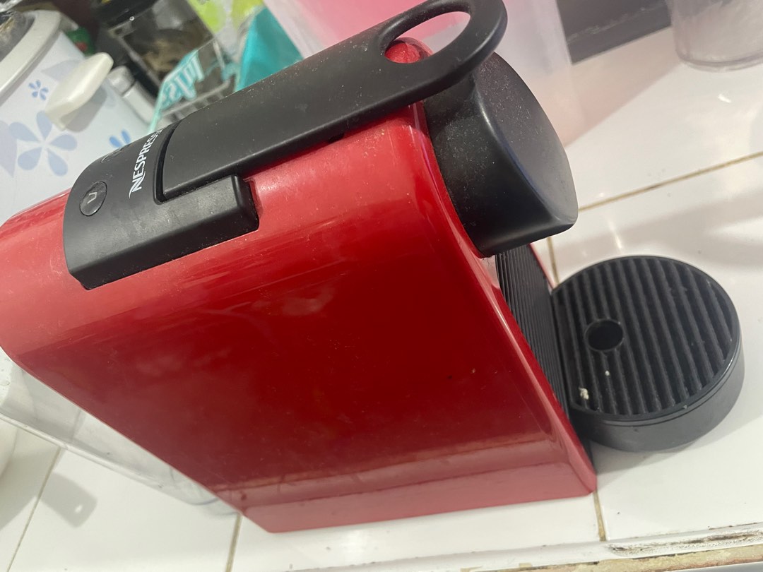 Nespresso Essenza Mini Red, TV & Home Appliances, Kitchen Appliances ...