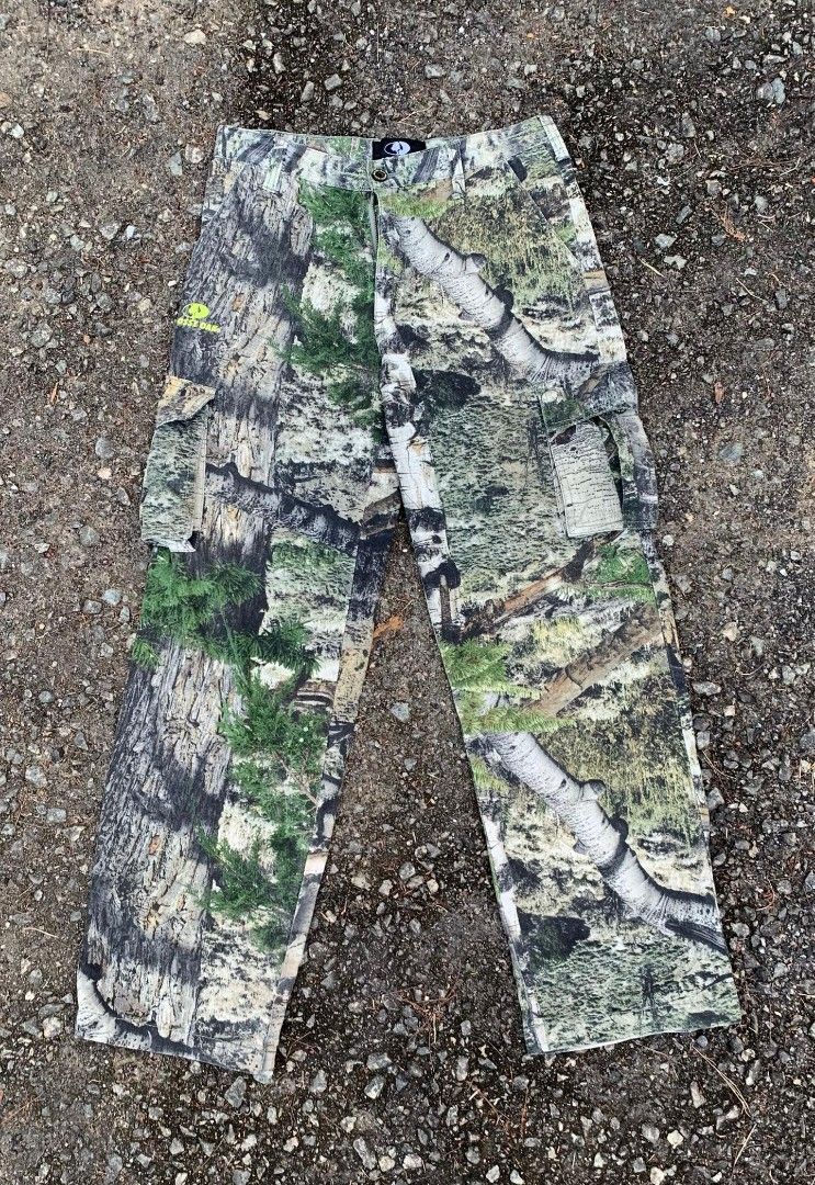 REALTREE CARGO, Men's Fashion, Bottoms, Trousers on Carousell