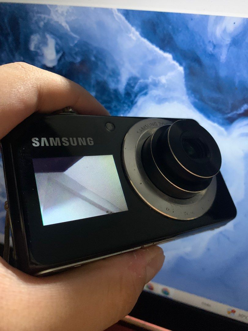 Samsung Digital Camera, Photography, Cameras on Carousell