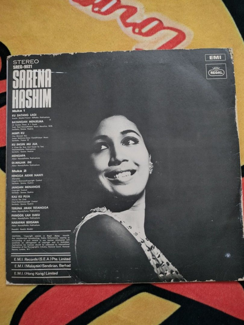Sarena Hashim Piring Hitam LP Record, Hobbies & Toys, Music & Media ...