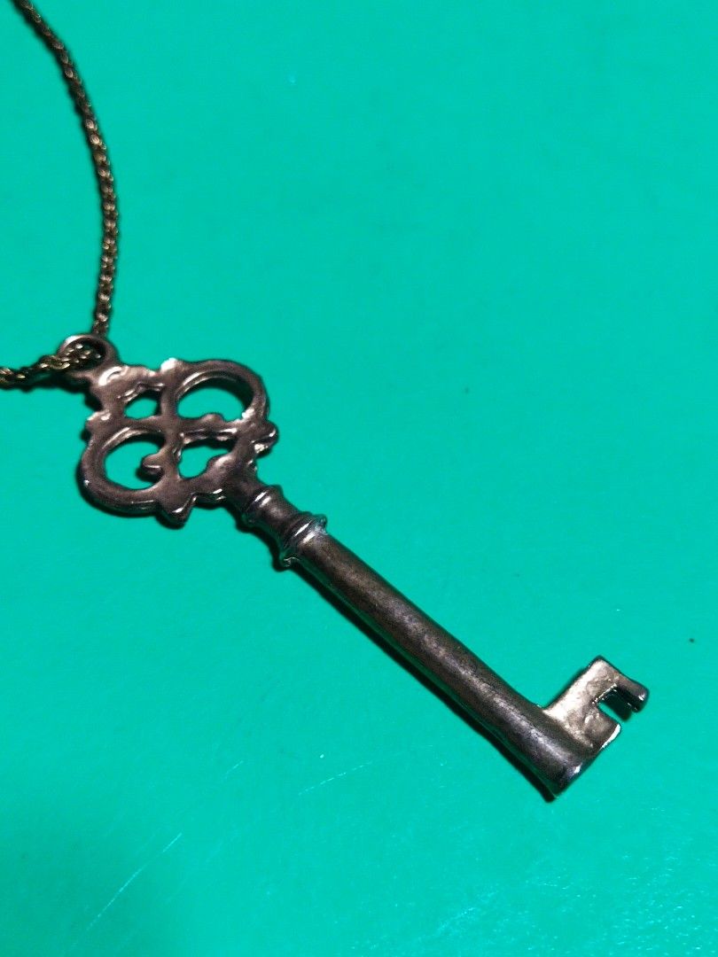 Vintage Old Style Key pendant/Copper-plated steel necklace/Classic ...