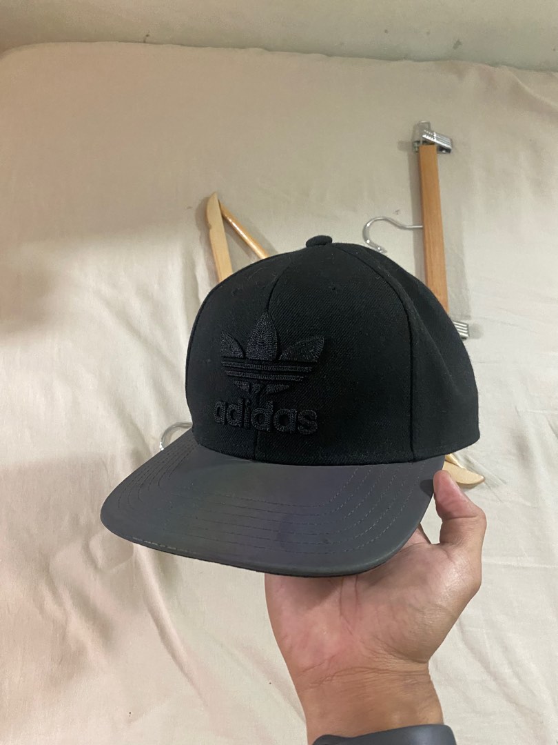 ADIDAS BIG LOGO REFLEXTIVE, Men's Fashion, Watches & Accessories, Cap & Hats on Carousell