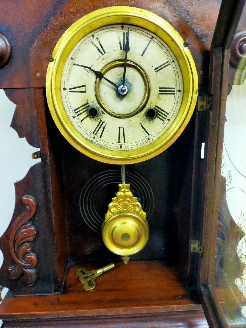 Antique 1900s American Gingerbread 8-day Striking Clock, Furniture ...