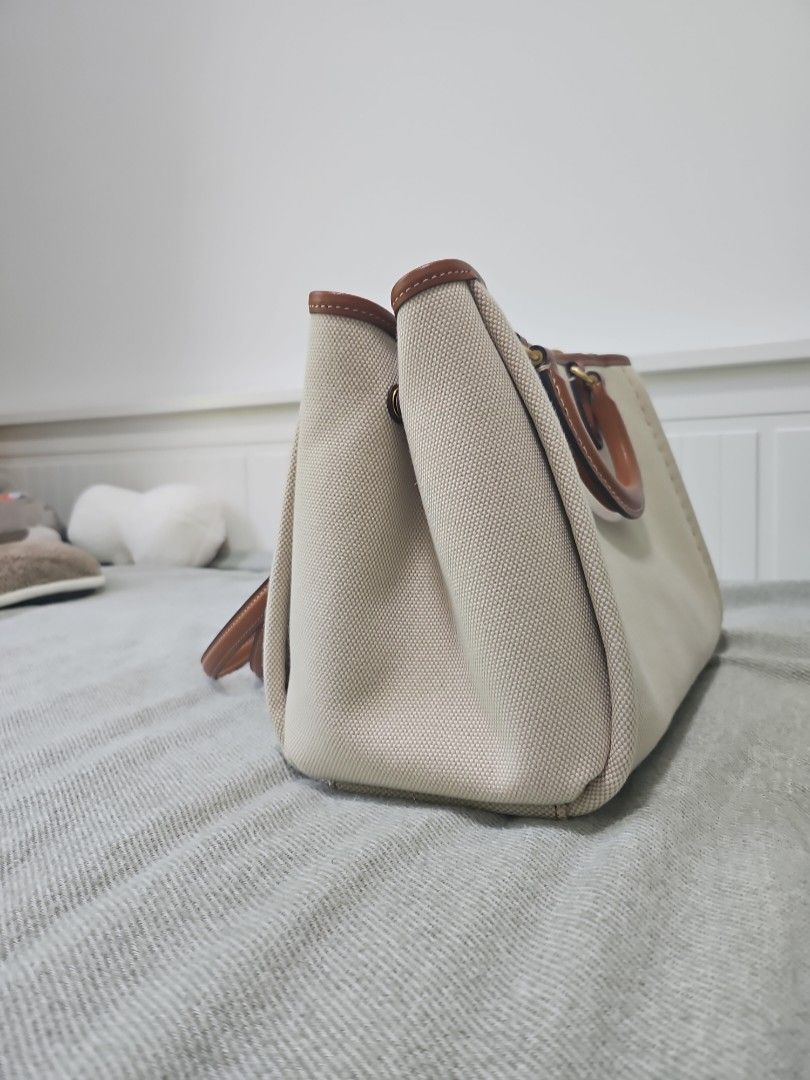 Coach Reese Canvas Tote 28, Women's Fashion, Bags & Wallets, Shoulder ...