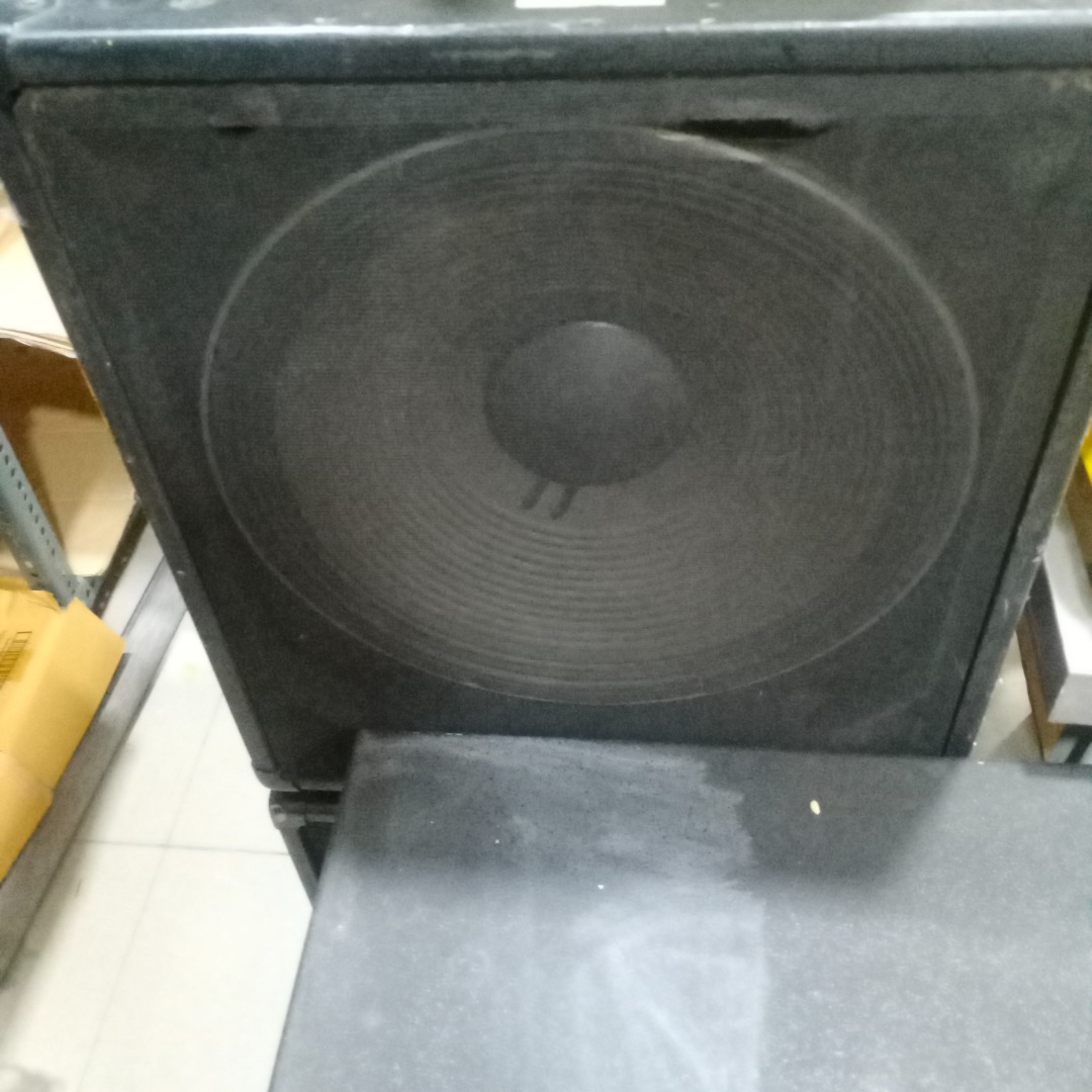 JBL Speakers 2226H, Audio, Soundbars, Speakers & Amplifiers on Carousell