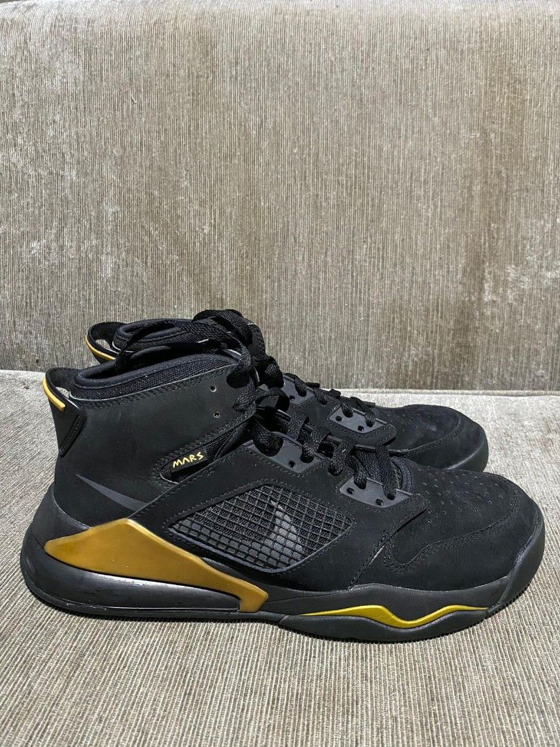 Jordan 270 Mettalic Gold original second bekas, Fesyen Pria, Sepatu ...