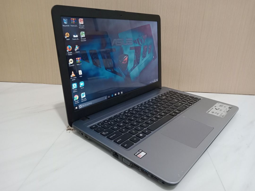 Laptop Asus X540Y Ram 2gb hdd 500gb Processor AMD E1-7010 normal dan no ...