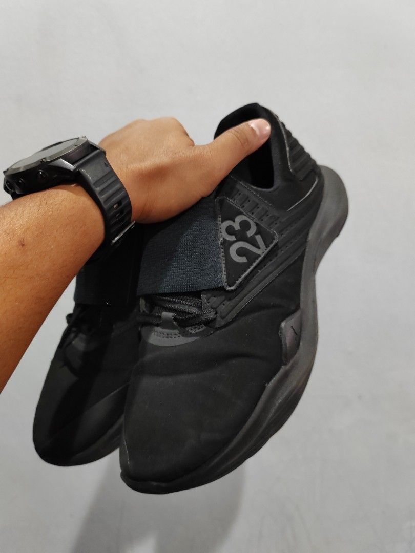 Nike Air Jordan Relentless, Men's Fashion, Footwear, Sneakers on Carousell