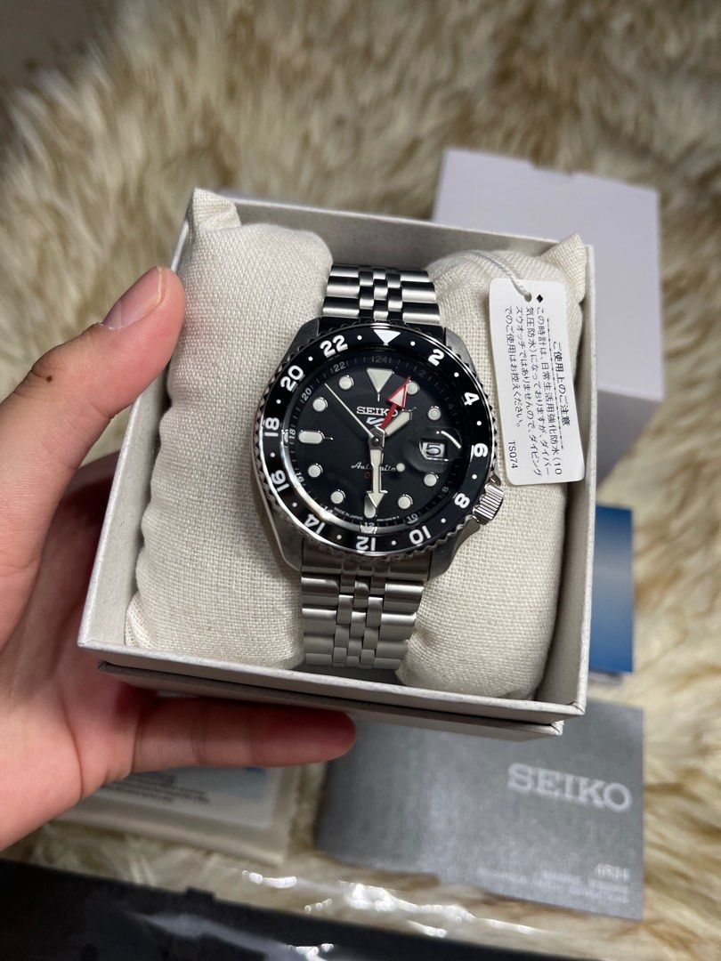 Seiko SBSC001 GMT Solar, Men's Fashion, Watches & Accessories, Watches ...