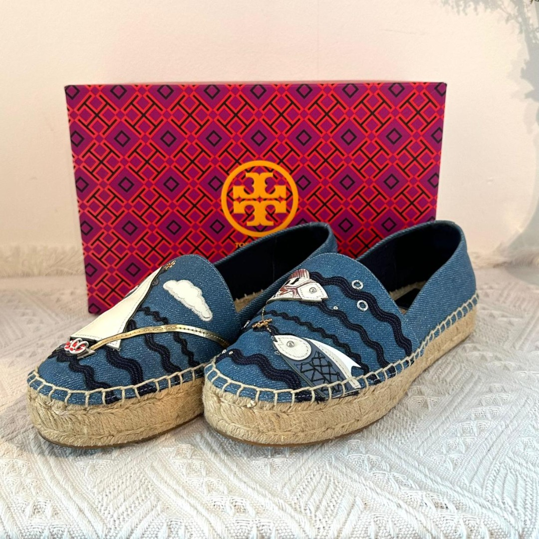 Tory Burch Seaside Espadrille 6.5, Women's Fashion, Footwear, Loafers on Carousell